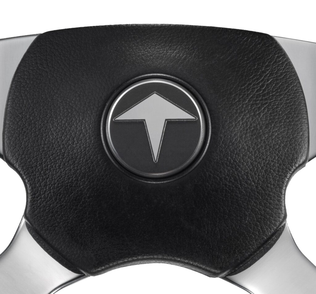 Center pad for semi truck steering wheelCenter Pad Sport 4 - Ros U.S.A. Inc